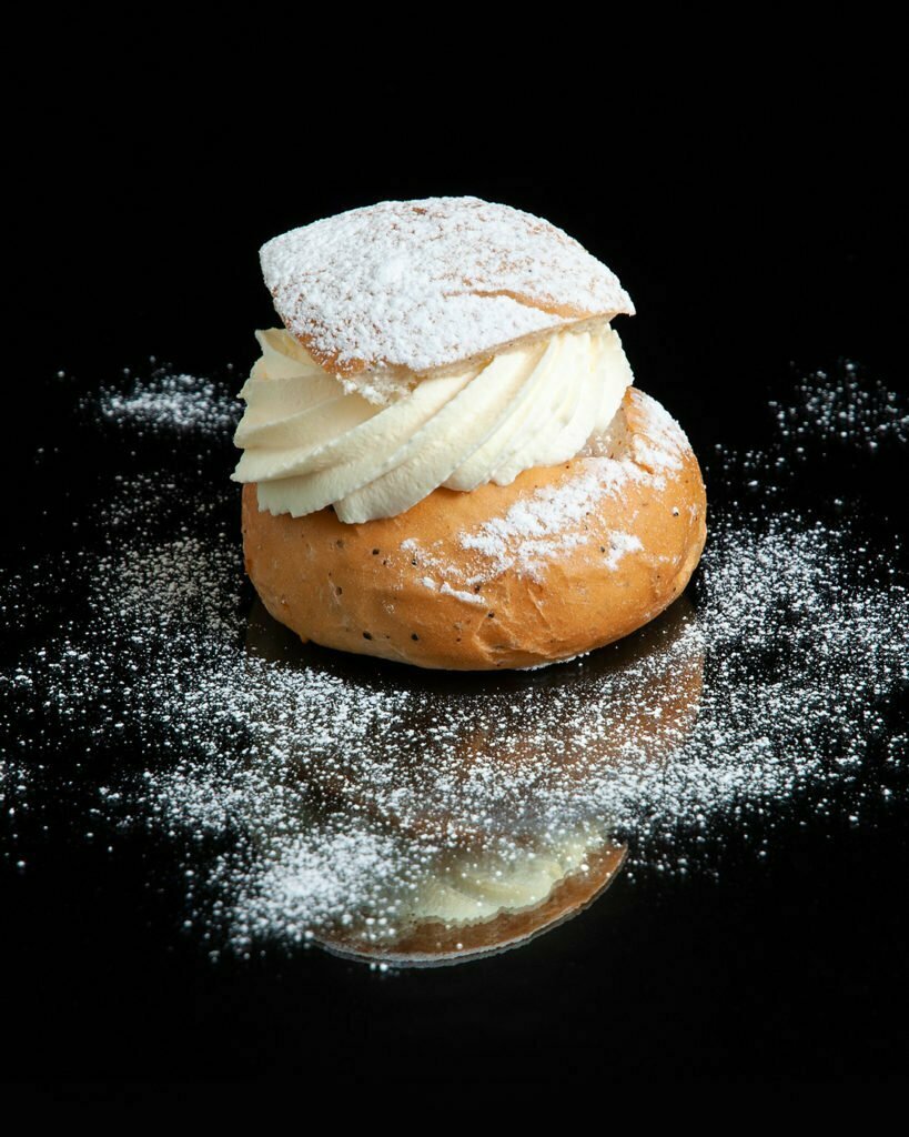 Bilder på semlor i olika stilar och bakgrunder | Norrland247