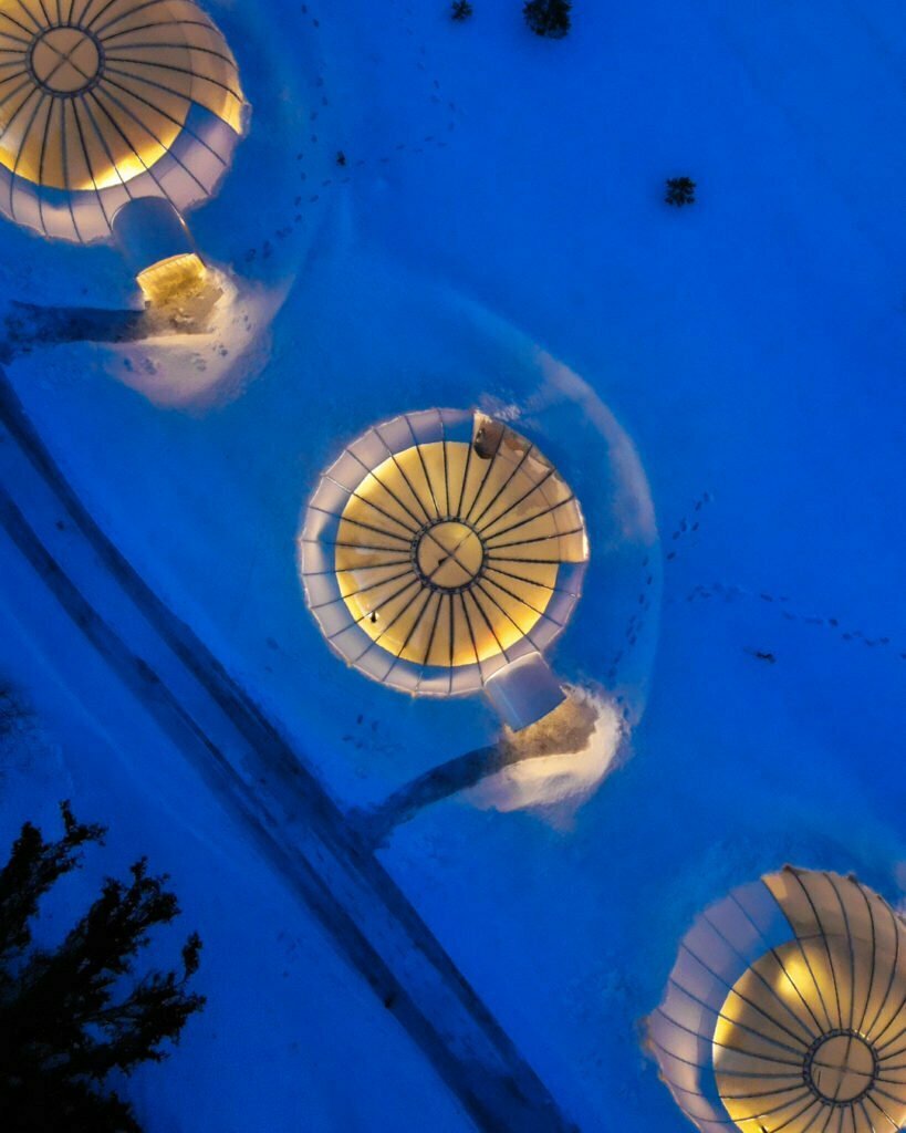 Övernatta i en igloo på Ice and light village | Norrland247